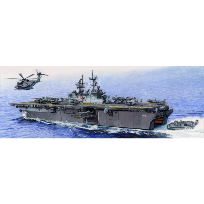 1/350 USS IWO JIMA LHD-7 Trumpeter 05615