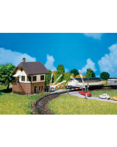 N Elektrische overweg met seinhuis Faller 222170